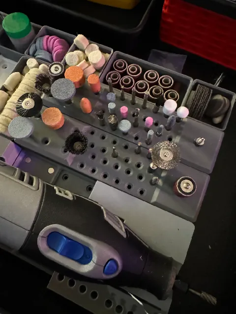 Make of Gridfinity 1x4x4u Dremel Bit Holder by Quinnypig | Download ...