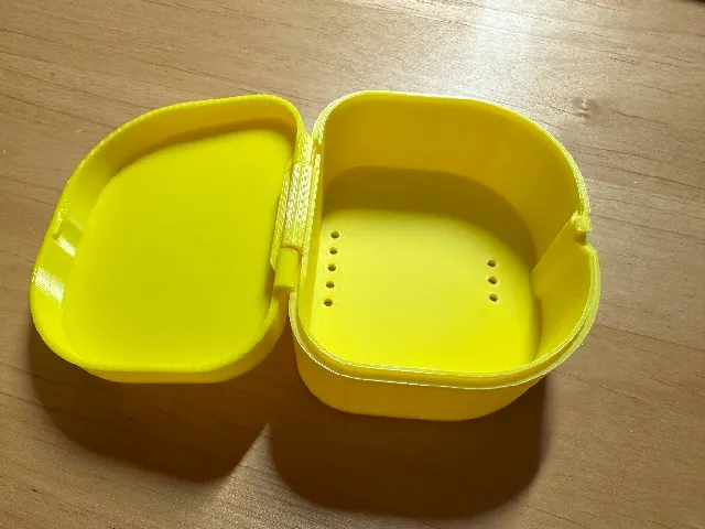 Make of Retainer / Invisalign Container by MarcS | Download free STL ...