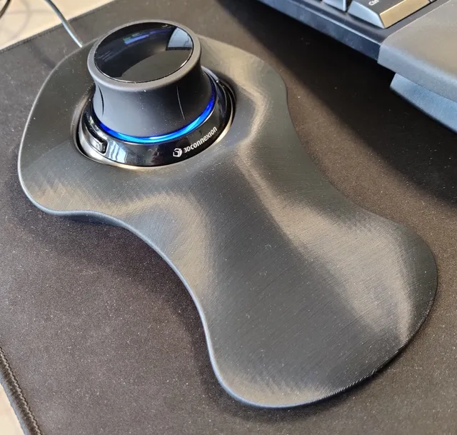 Make of 3DConnexion SpaceMouse Compact Handrest by Plastic Dreamscape ...