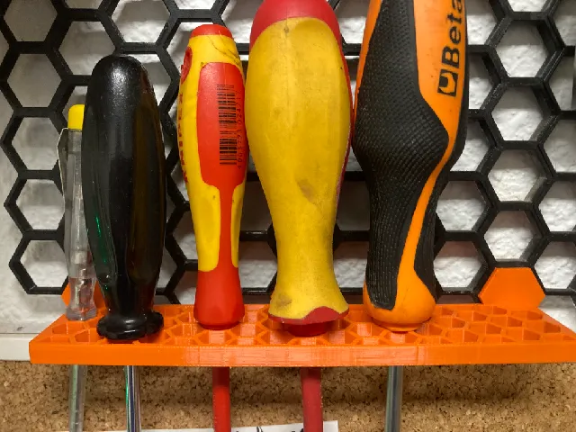 Make of Honeycomb wall Tool holder or Shelf by Jorge González Nieto ...