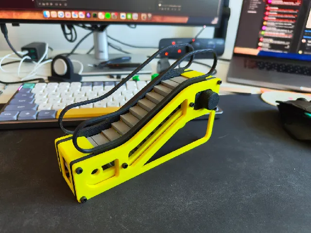 Make of Mini Desktop Escalator by RobertClarke64 | Download free STL ...