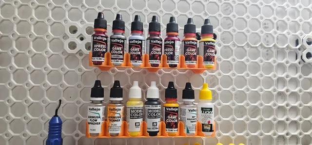 Vallejo paint holder for the Multiboard by Ana Júlia Brito | Download ...