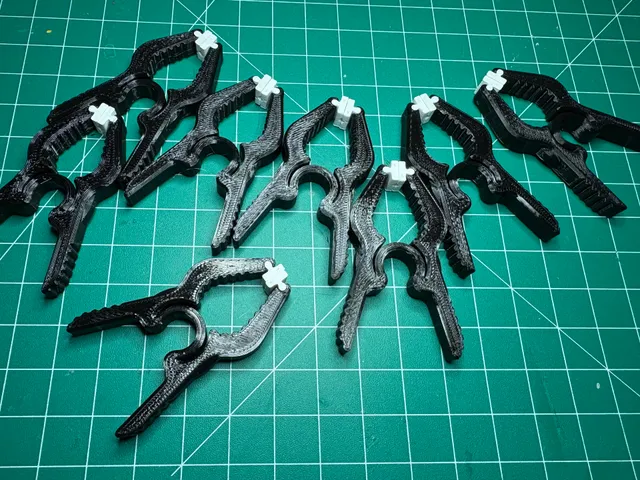 Clamp /print in place by Radical Maker | Download free STL model ...