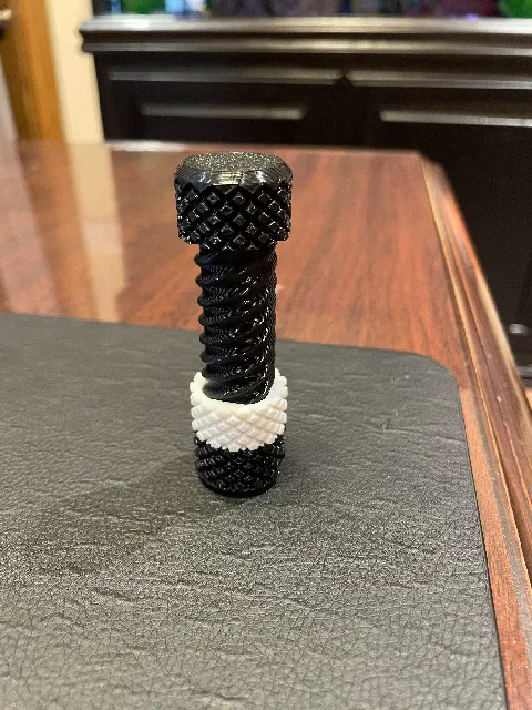 Make of Knurled Fidget Bolt Keychain by Clinty76 | Download free STL ...
