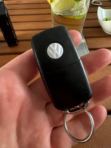 Replacement Logo for VW Key Fob by DutchRetroAddict | Download free STL ...