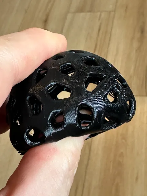 Make of Thick Voronoi Squeeze Ball (TPU test print) by vidision ...
