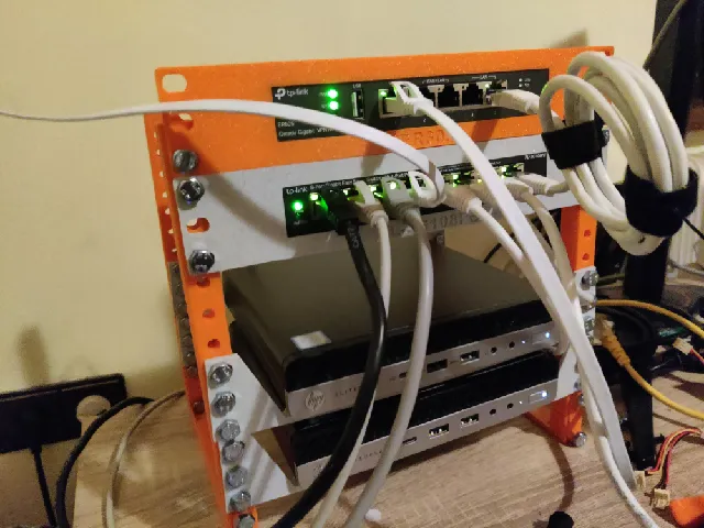 10" Rack mount for TP-Link ER605 Router (Omada) by Jimmi from ...