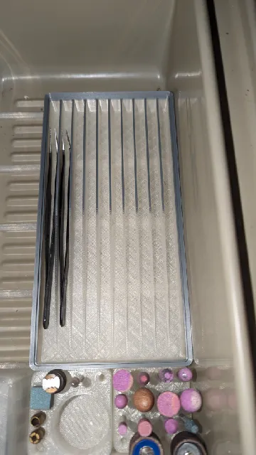 Make of Gridfinity Tweezer Box - Angled Entry by OM Hawk | Download ...