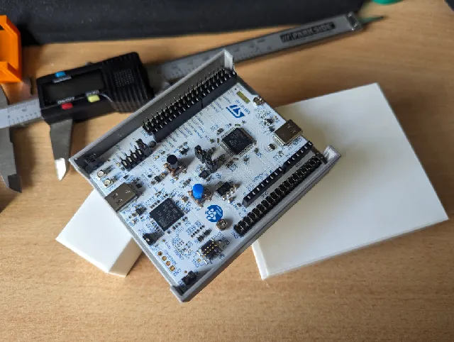 Make of STM32 Nucleo-64 base by I