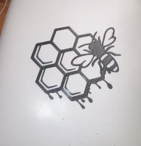 BEE ON THE HONEYCOMB, 2D BEE, WALL BEE, LINE ART BEE, 2D ART HONEYCOMB ...