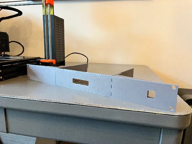 Make of Motorola MB8611 / MB8600 / MB7621 Cable Modem Rack Mount 1.3U ...