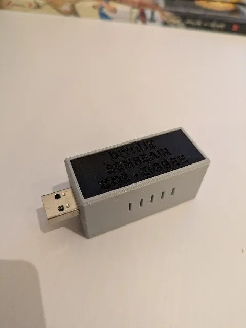 Make of DIYRUZ SENSEAIR/AIRSENSE - USB CO2 ZIGBEE Enclosure by kusha ...