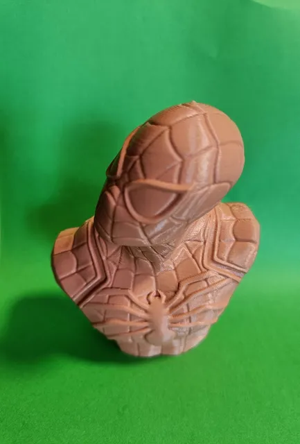 Make of Spider-Man Bust (no support) with round base by jamesgt ...