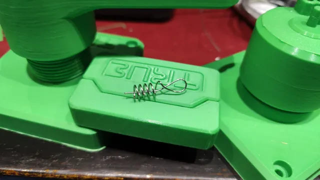 Make of True - Wire Bender for making Shallow Screws by VilletheFin ...