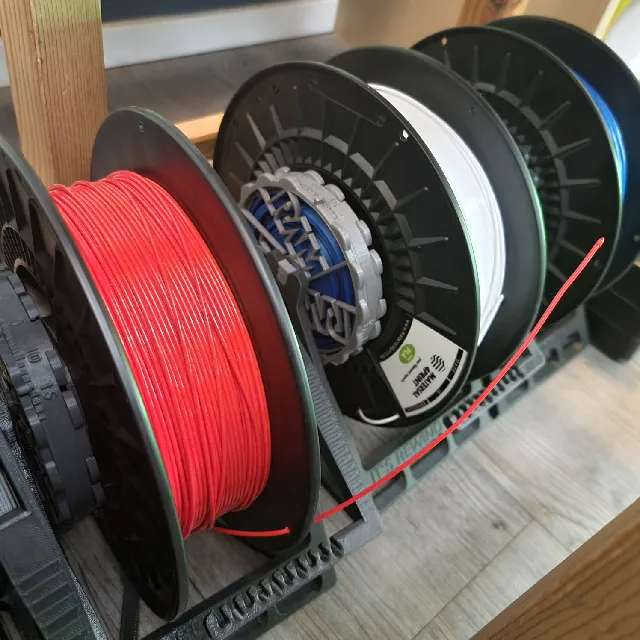 Make of Universal Auto-Rewind Spool Holder (Single color) by Olek ...