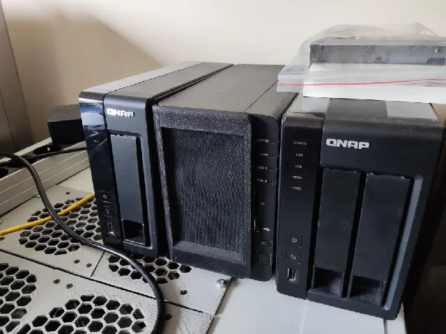 Synology DS218+ Dust cover by Luka | Download free STL model | Printables.com