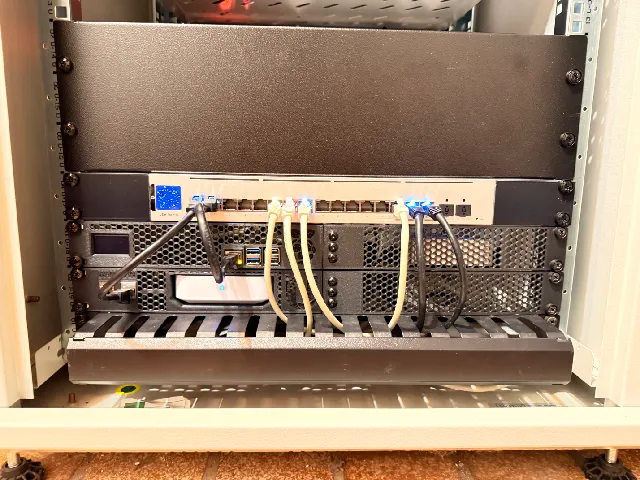 19" Rack Panel Hexagon Design by Freddy | Download free STL model ...