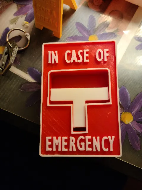 Make of In Case Of Emergency Lockable Storage Box by bdgrhockeyfreq ...