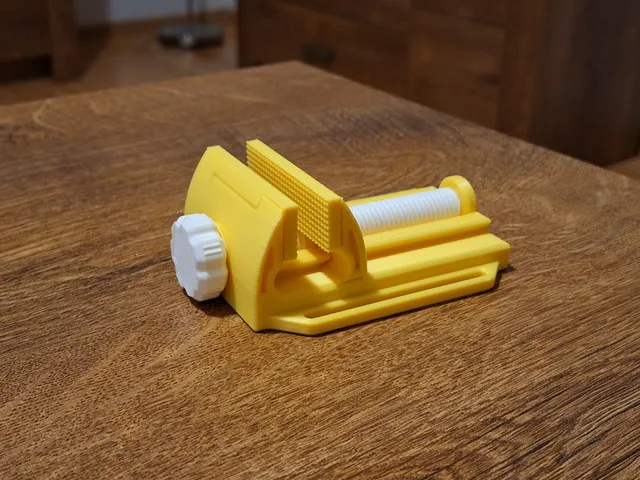 Yet Another Fully 3D Printable Mini Vice With Interchangeable Jaws. by ...