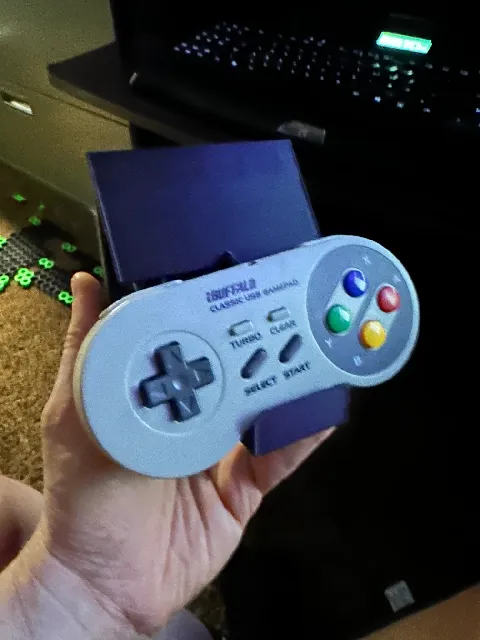 Make of SNES Controller Display Shelf by Kahl | Download free STL model ...