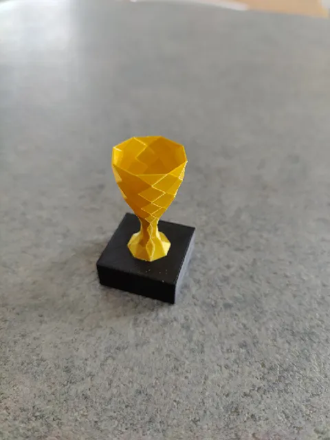 Make of minimalistic trophy (vase mode) and base with hidden ...