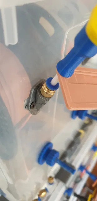 Make of Outlet with M6 PTFE fitting for filament container by Urs Hofer ...