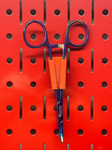 Pegboard Scissors Holder by Illiterate Chicken | Download free STL model | Printables.com