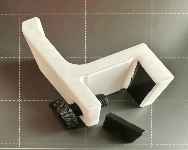 Make of Headphone holder with Cable guide V2 by BitSmith | Download ...