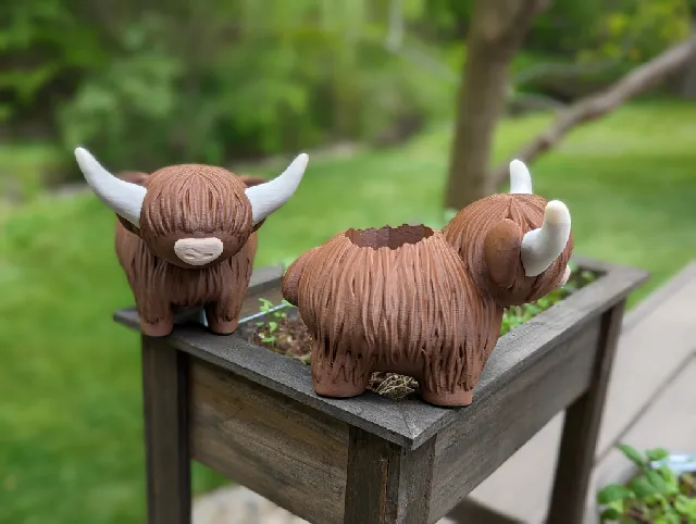 Make of highland cow planter by Zswickliffe | Download free STL model ...