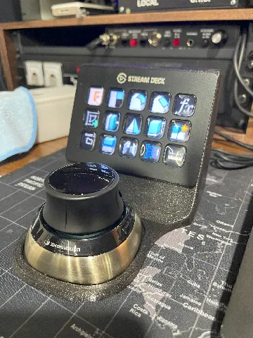Spacemouse + Streamdeck mount by wit4r7 | Download free STL model ...