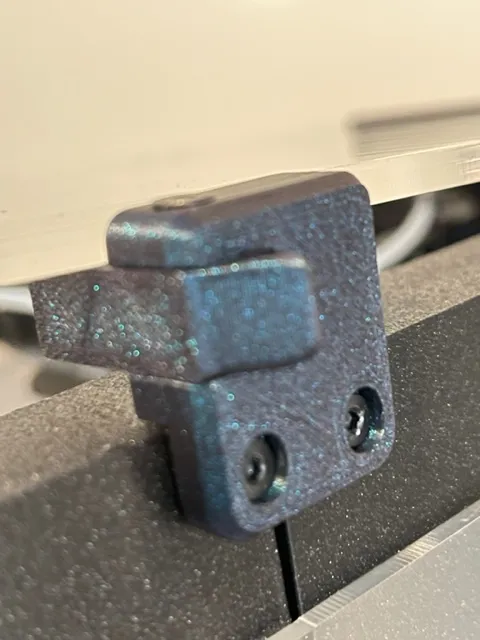 Make of ARC Enclosure Lid Lock/Vent Clips by Pugdad | Download free STL ...