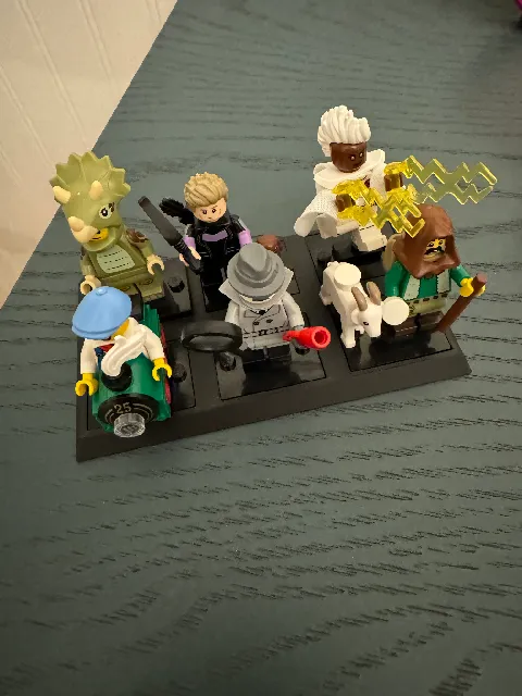 Make of LEGO Collectable Minifigures CMF Display Stand [last update 22. ...