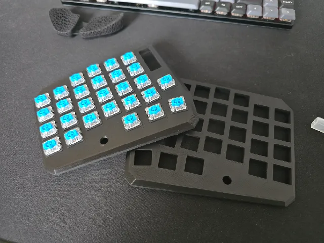 Chakra56 low profile split keyboard by Nocte | Download free STL model ...