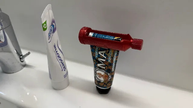 Make of Upgraded Ratchet Toothpaste Tube Squeezer by captainfuture ...