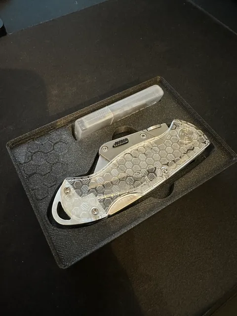 Make of JerryRigEverything Knife box with lid (Gridfinity & portable ...