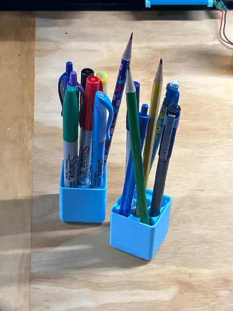 Make of Smaller Gridfinity Pen/Pencil Holder (1x1x6) by poprhythm ...