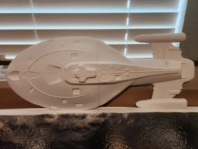 Make of USS Voyager (NCC-74656) - Intrepid Class Starship - Easy Print ...