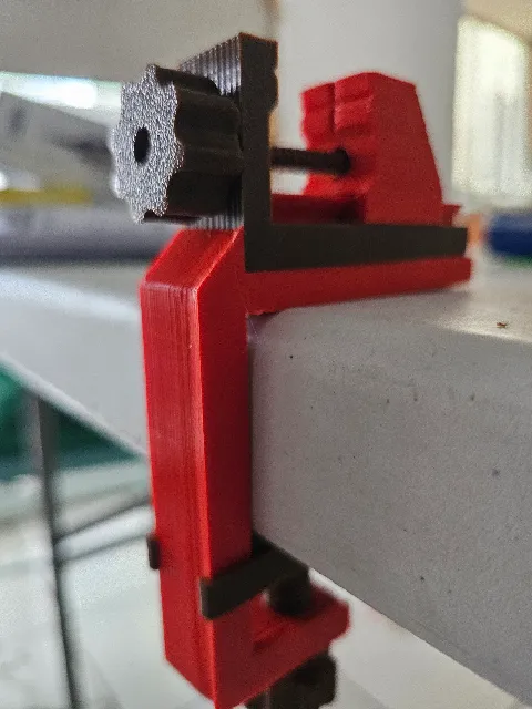 Make of Table clamp for miniature vise 3.0 => 100% printed by ...