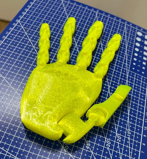 Make of Poseable articulated hand model by schumixmd | Download free ...