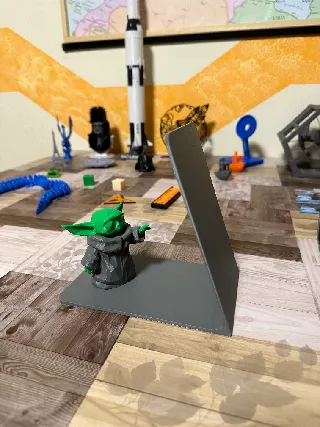 Low-Poly Baby Yoda book stand / book end by Bignozz | Download free STL ...