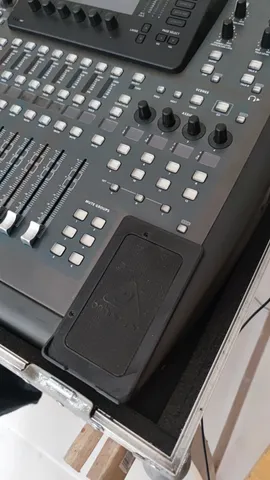 Behringer X32 larger phone holder by Derek Sheedy | Download free STL ...