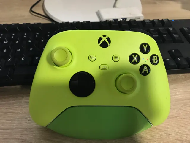 Xbox Controller Stand - 2 Color MMU by gigax2 | Download free STL model ...