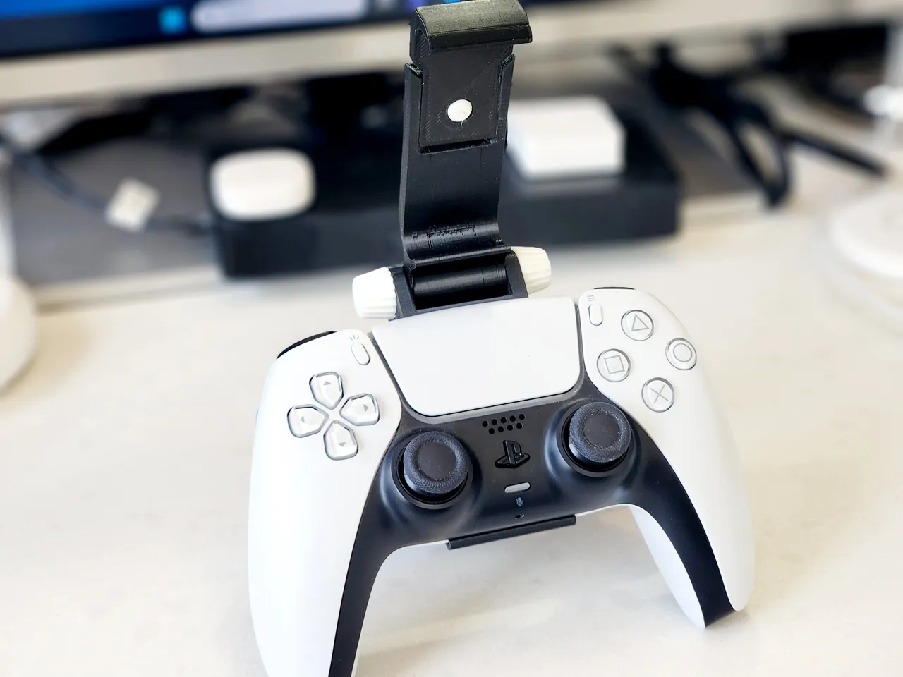 Stands - PS5 DUALSENSE CONTROLLER PHONE MOUNT - 3D Printed for sale in ...