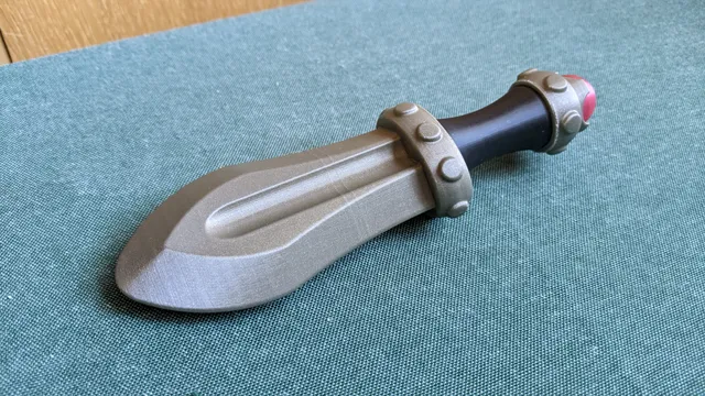 Make of Baby Sword Rattled with threaded handle by Ben Sutton ...