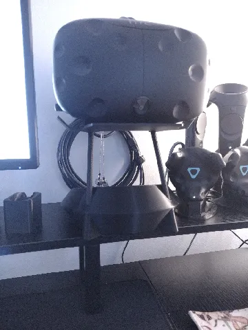 VR Headset Stand (HTC Vive Themed) by Digital-Twin | Download free STL ...