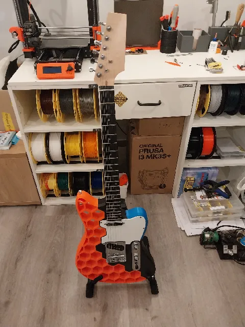 Make of The Prusacaster - a 3D printable guitar by Ruben Hauwaerts ...
