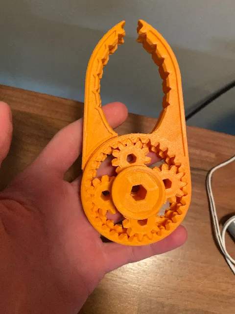 Make of Large Mantis Clamp by Engineering Addiction | Download free STL ...