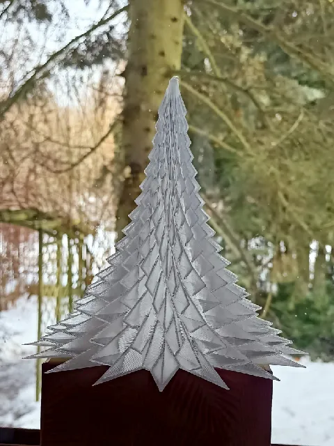 Make of Spiky twisted vase mode Christmas tree by Darek | Download free ...