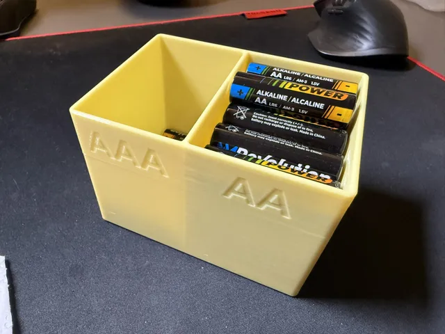 AA / AAA Battery Storage Container by dtxtr | Download free STL model ...