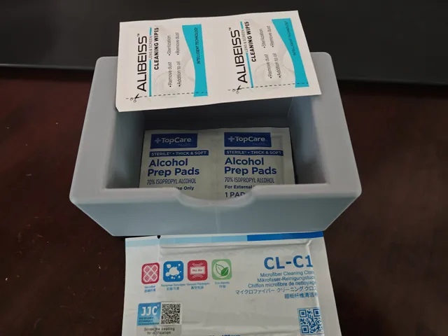 Gridfinity Alcohol Prep Pad Holder by James Sutherland | Download free ...